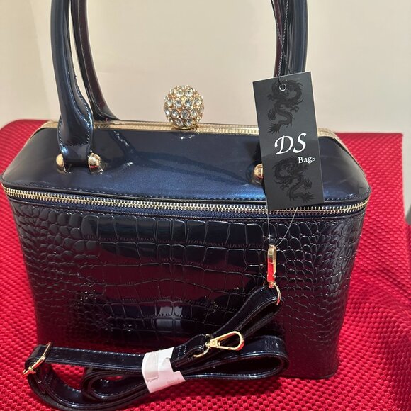 DS Designer Handbags | Bags | Nwt First Lady Ds Handbags Navy Blue ...